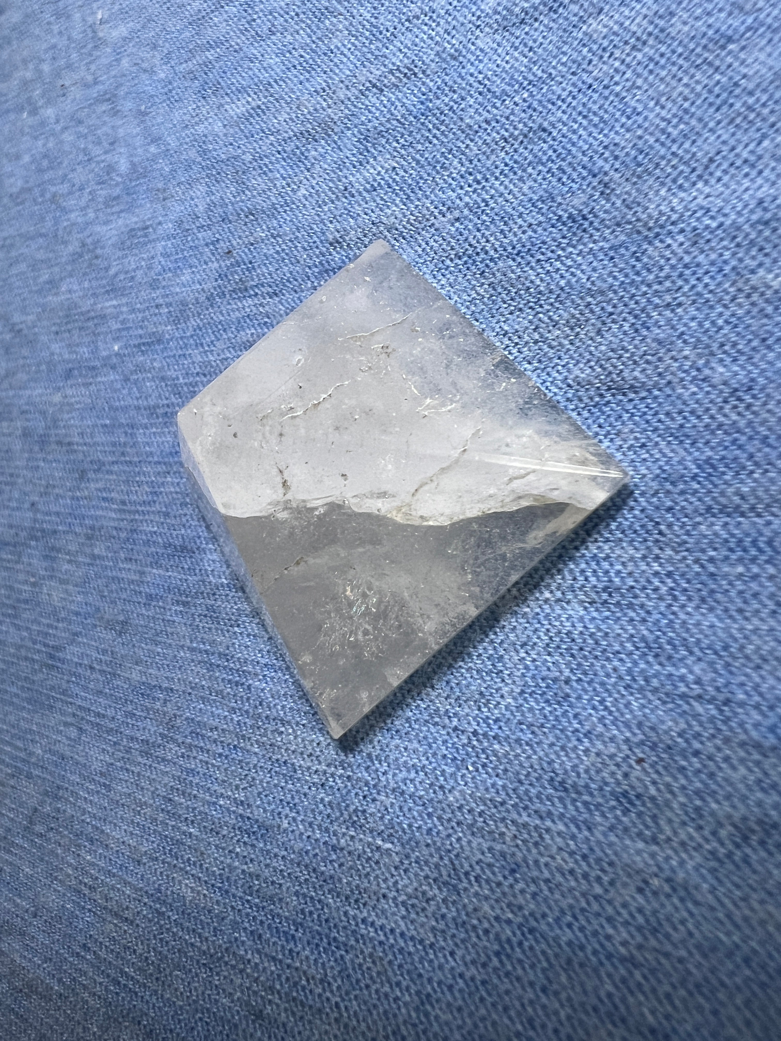 Pyramid : Quartz – Shard Rocks and Minerals